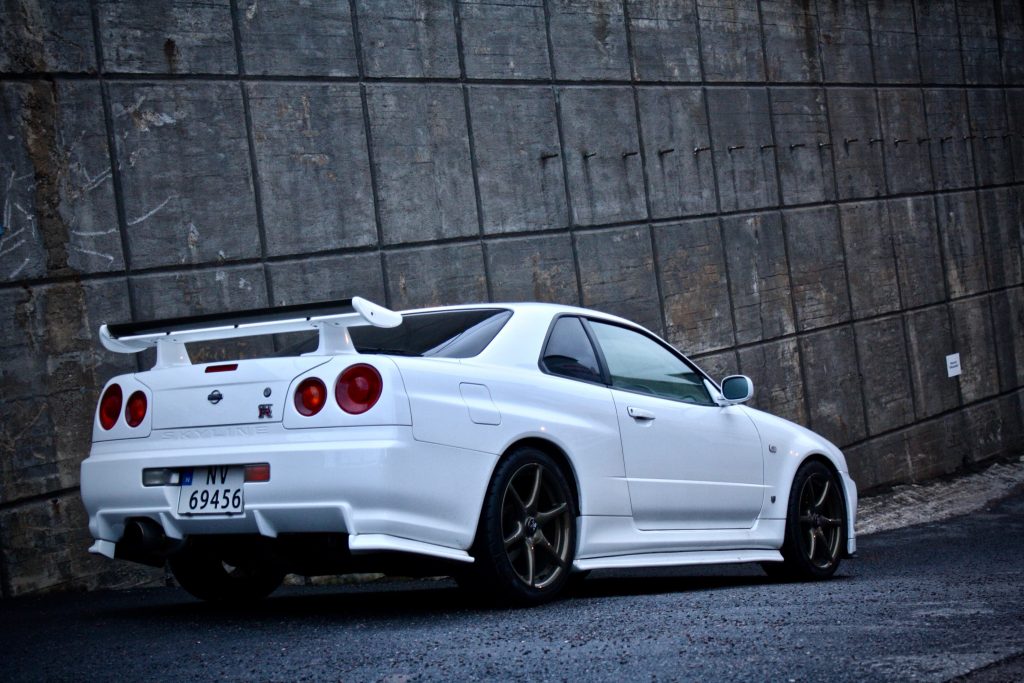 Top 10 Coolest Cars Not Sold in the US – Jackollector